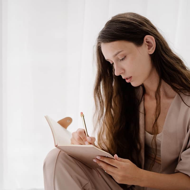 40 Exciting Benefits of Journaling for Everyone