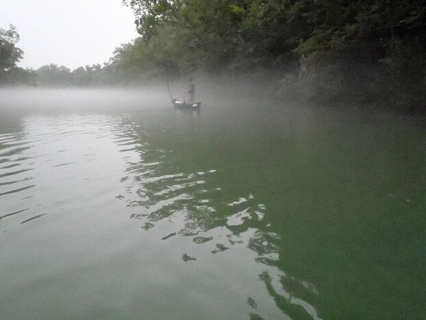9 Best Places to go Kayaking in Missouri [LAKES & RIVERS]