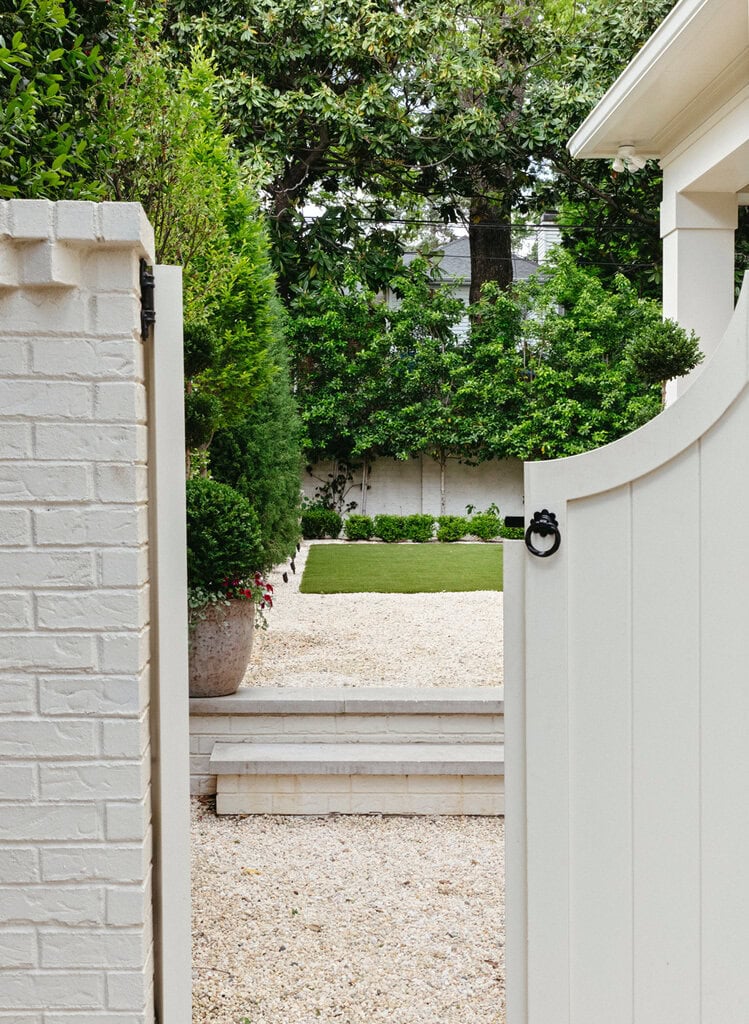 Explore a Backyard Oasis in Charlotte | Peachy the Magazine