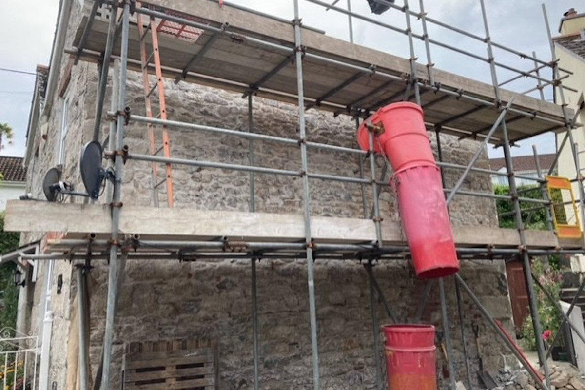 Tackling Moisture with a Fresh Bag Rub Finish | Cornish Lime