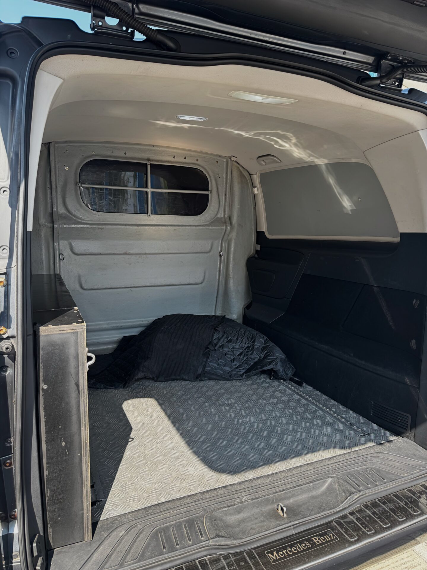 MERCEDES BENZ 平治 Vito 116 - 28truck.com