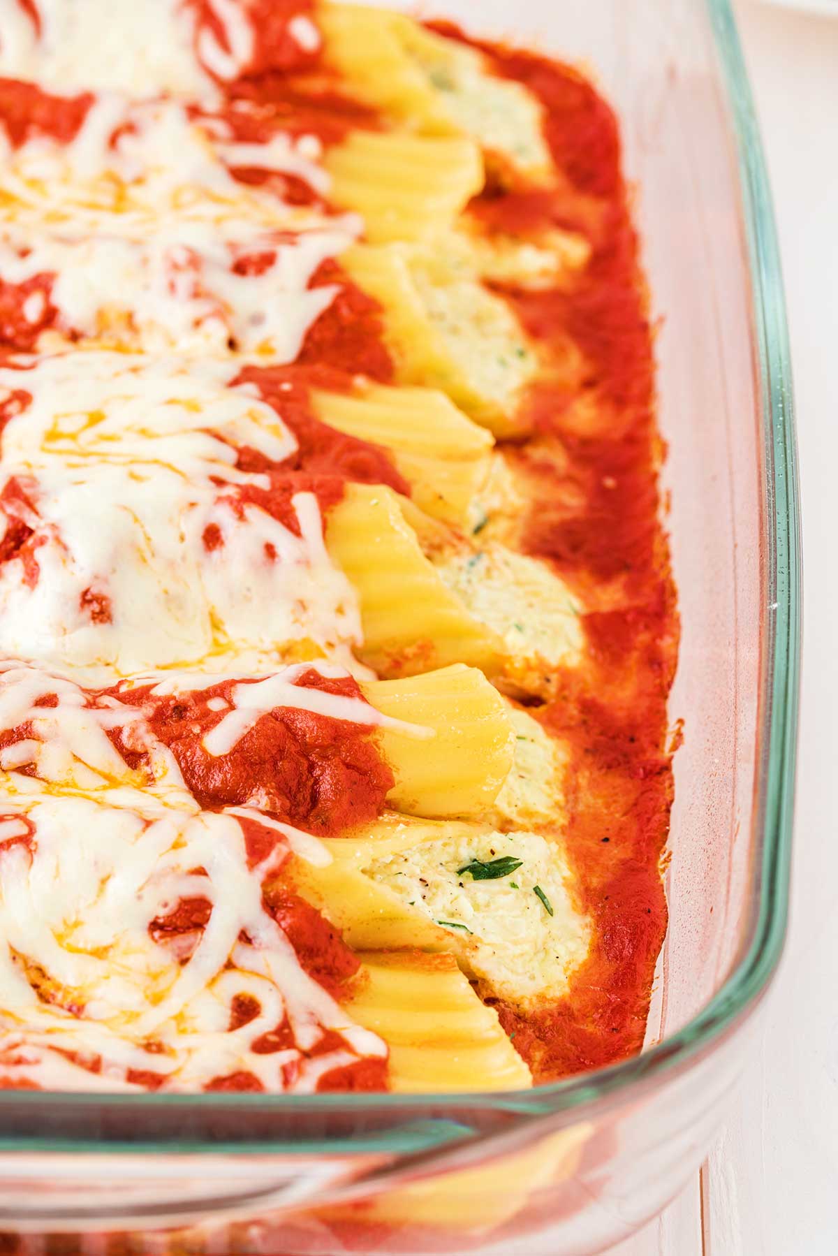 Easy Cheesy Manicotti - Homemade Hooplah