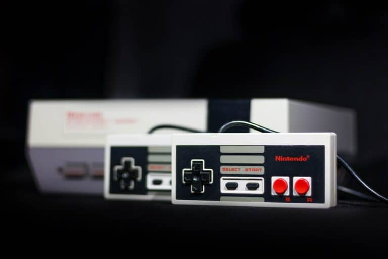The American NES vs Japanese Famicom - What’s The Difference?