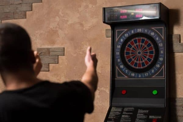 How To Throw Darts With Precision | DartHelp.com