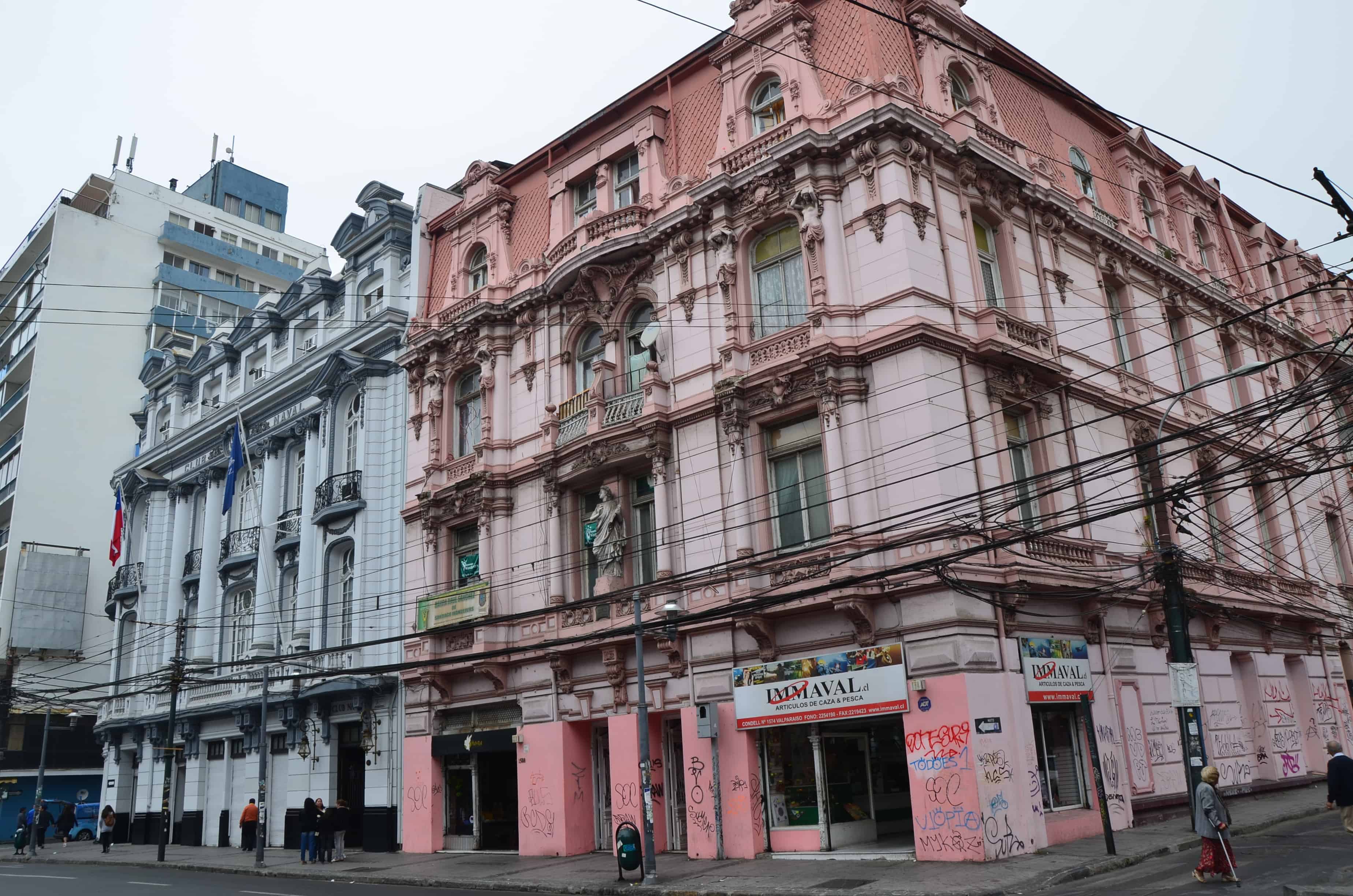 Barrio El Almendral (Valparaíso, Chile) - Nomadic Niko