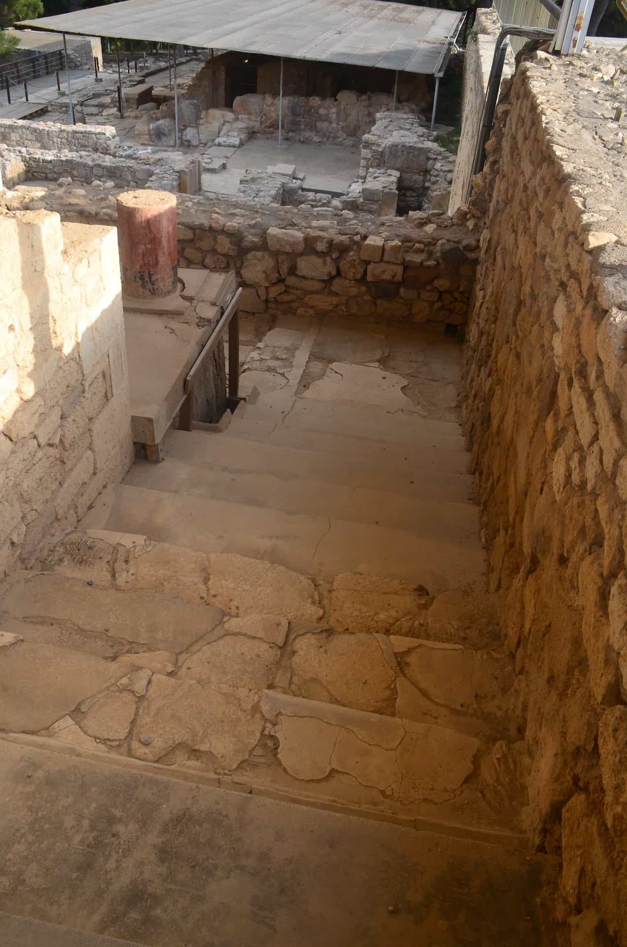 Knossos: A Detailed Look at the Center of Minoan Civilization