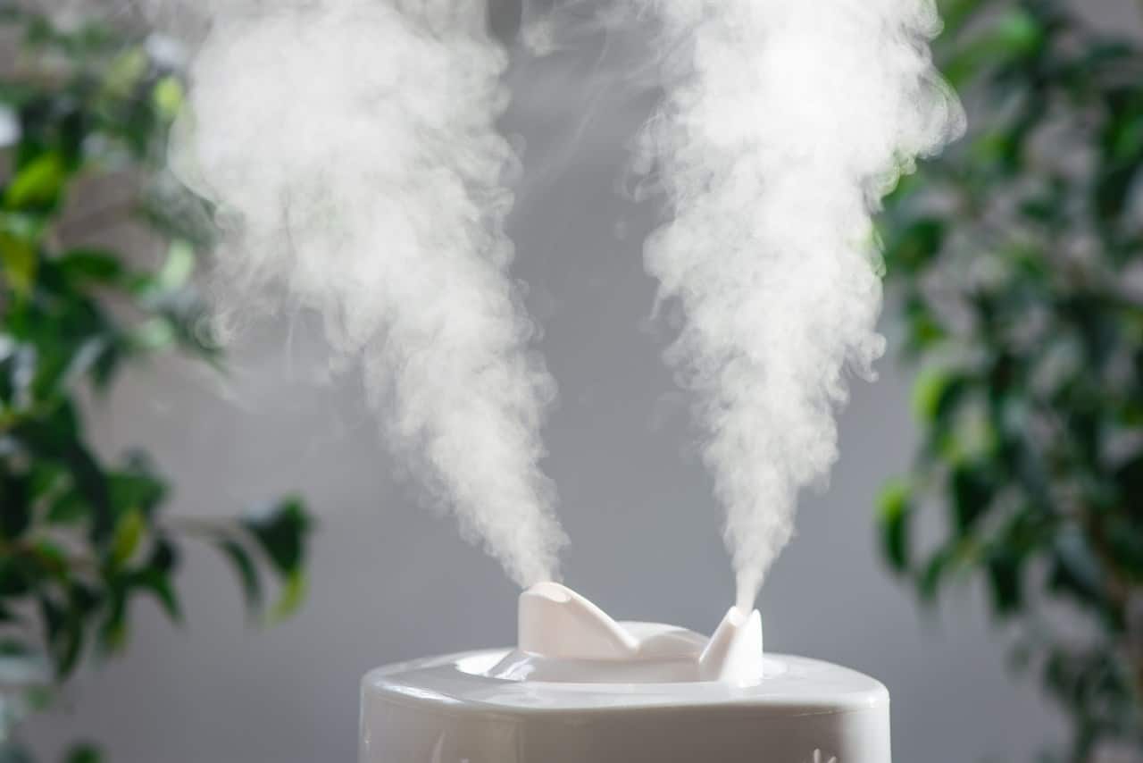 Ultrasonic vs Evaporative Humidifiers - Comparing Cool Mist Technology