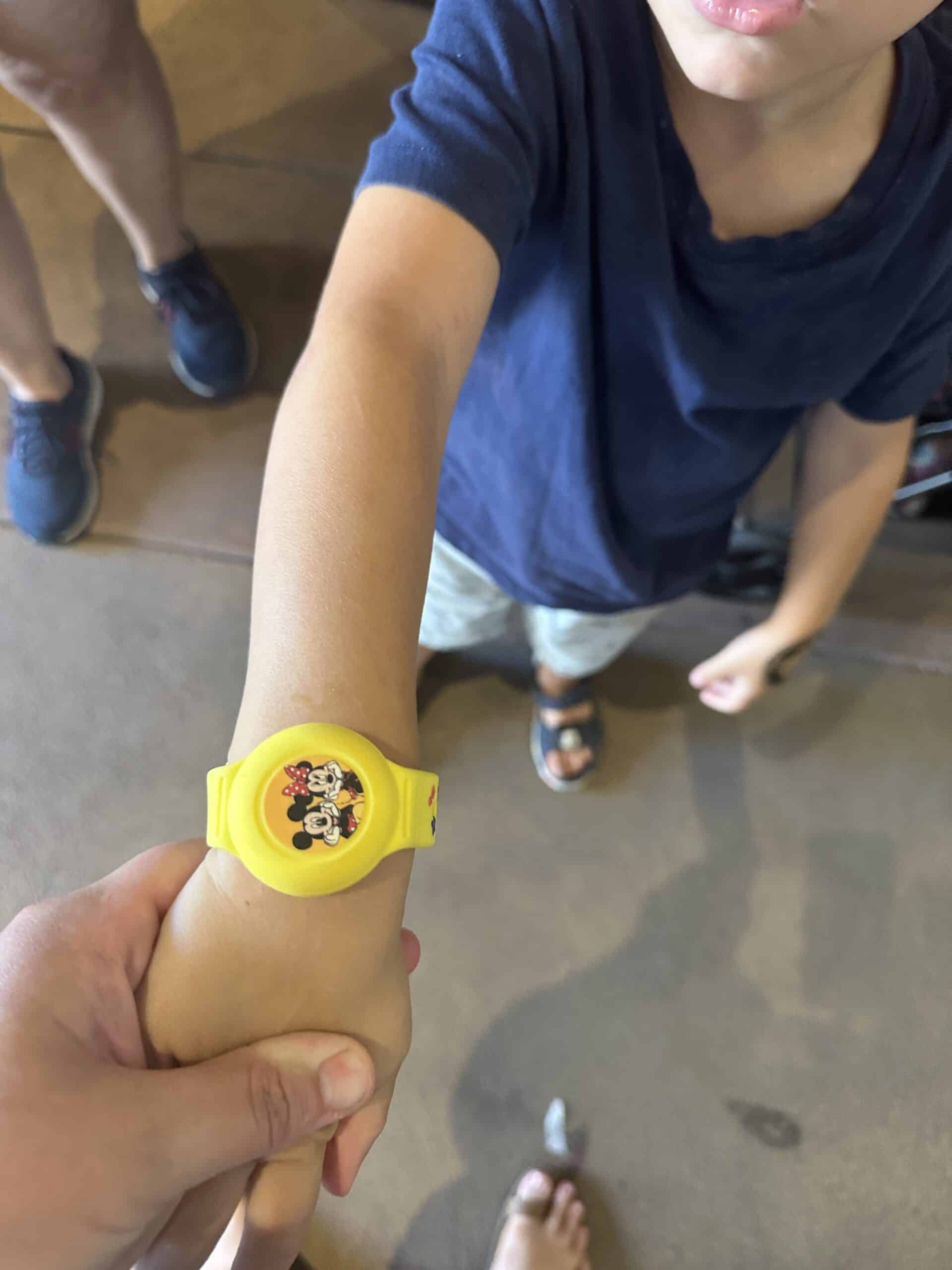 Best Kid Tracker for Disney tested in the Park (from a Mom of Three ...