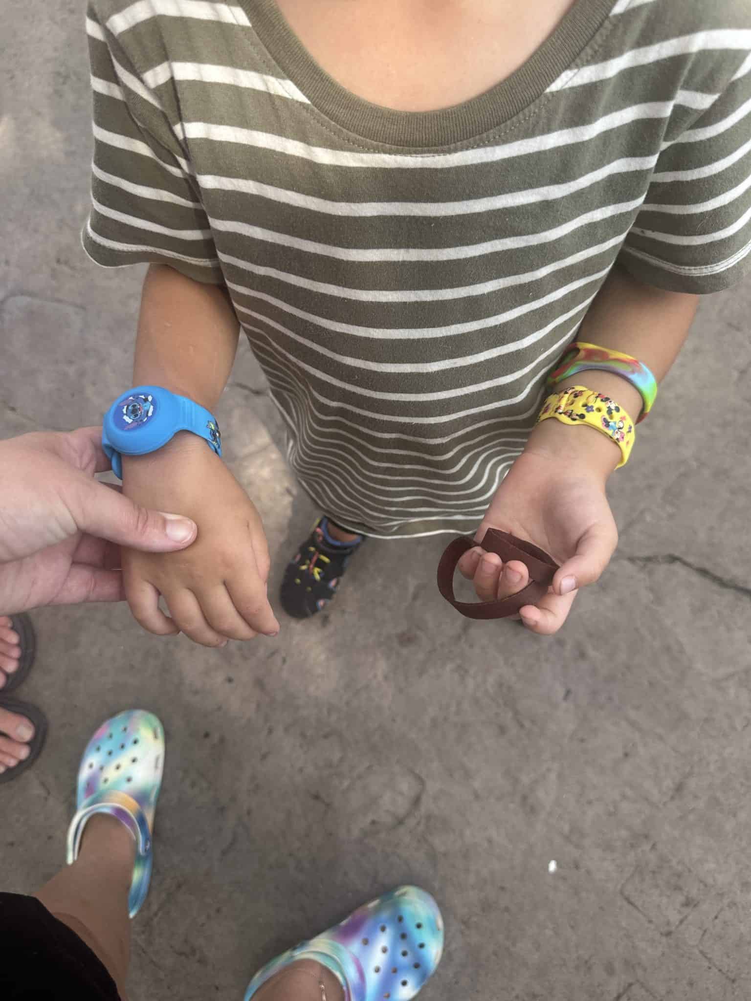 Best Kid Tracker for Disney tested in the Park (from a Mom of Three ...