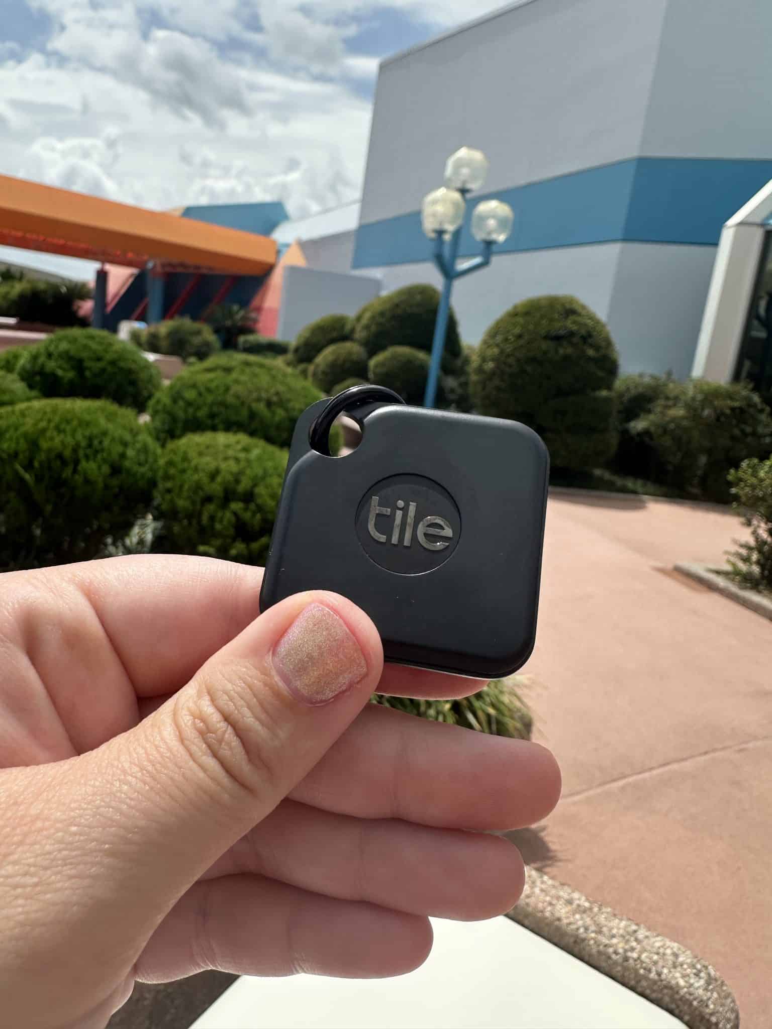 Best Kid Tracker for Disney tested in the Park (from a Mom of Three ...