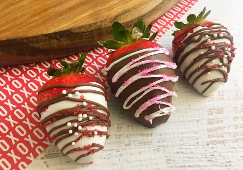 Valentine's Day Chocolate Covered Strawberries - iSaveA2Z.com