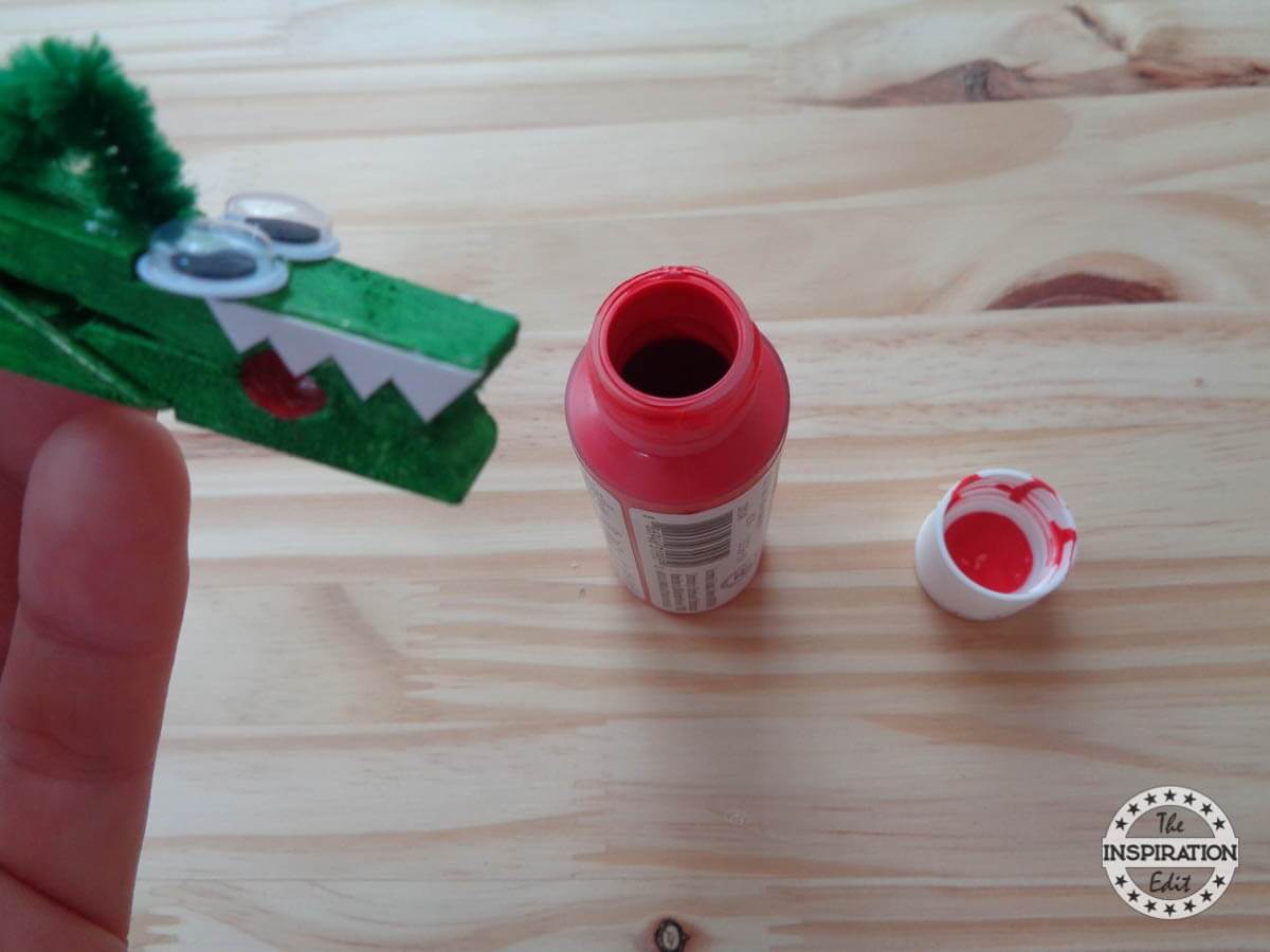How to Make a Clothespin Craft Crocodile Craft - The Inspiration Edit