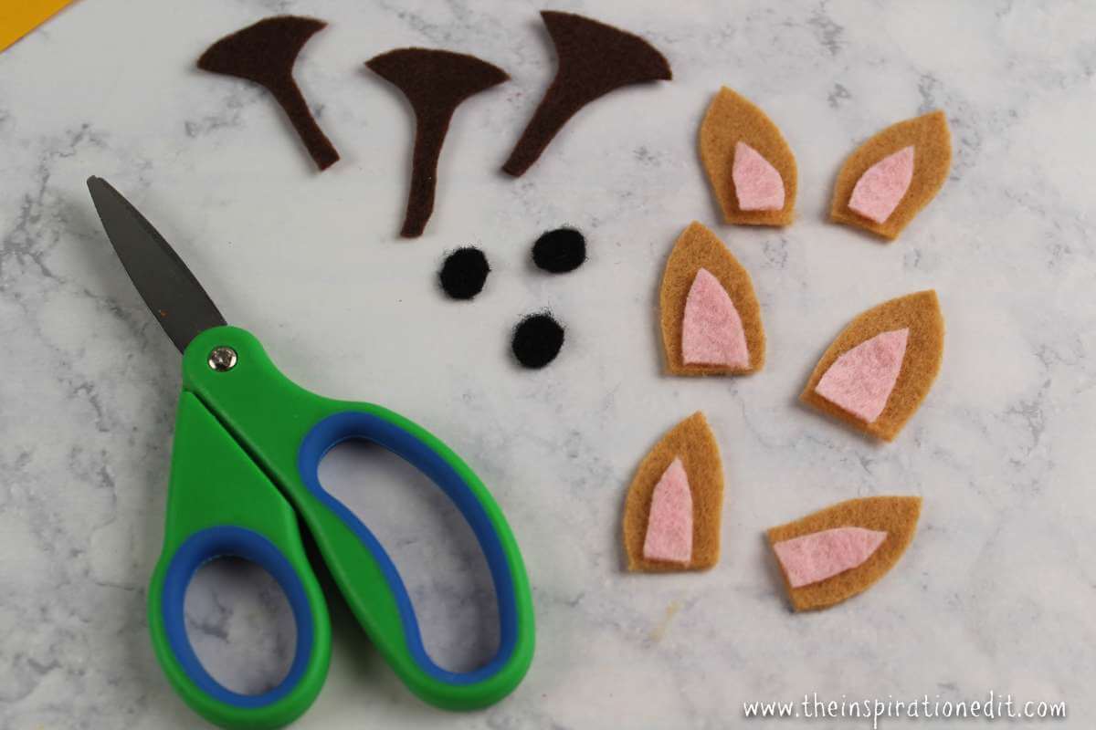 DIY Christmas Decorations Wooden Slice DOE - The Inspiration Edit