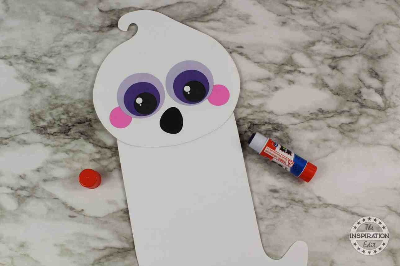 Halloween Puppet Ghost Craft · The Inspiration Edit