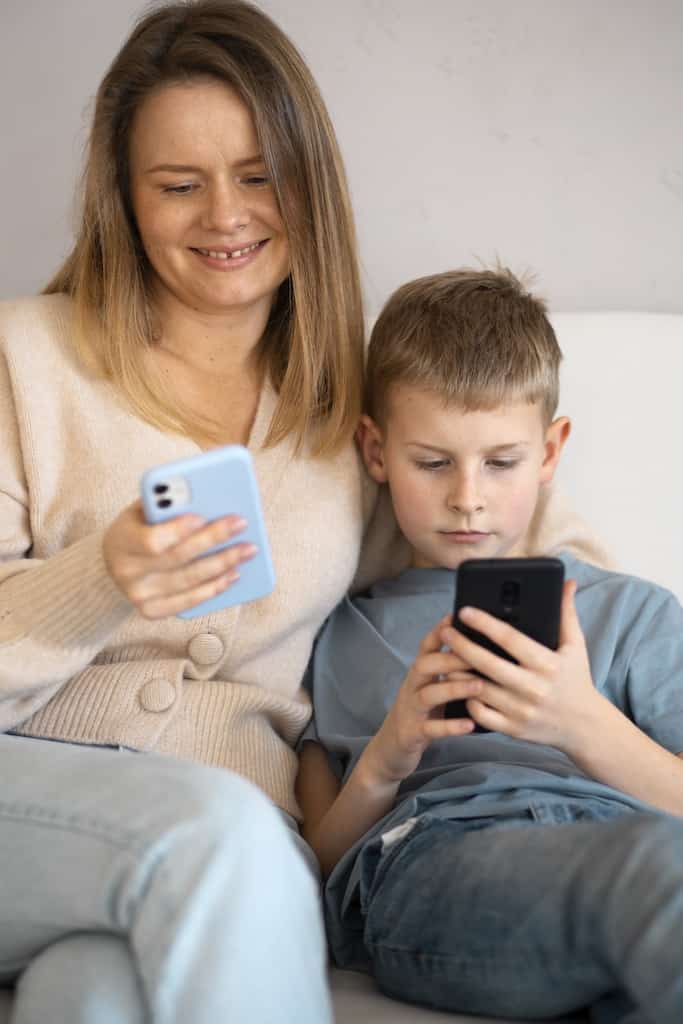 How to Secretly Monitor Your Child's Text Messages Without Their ...