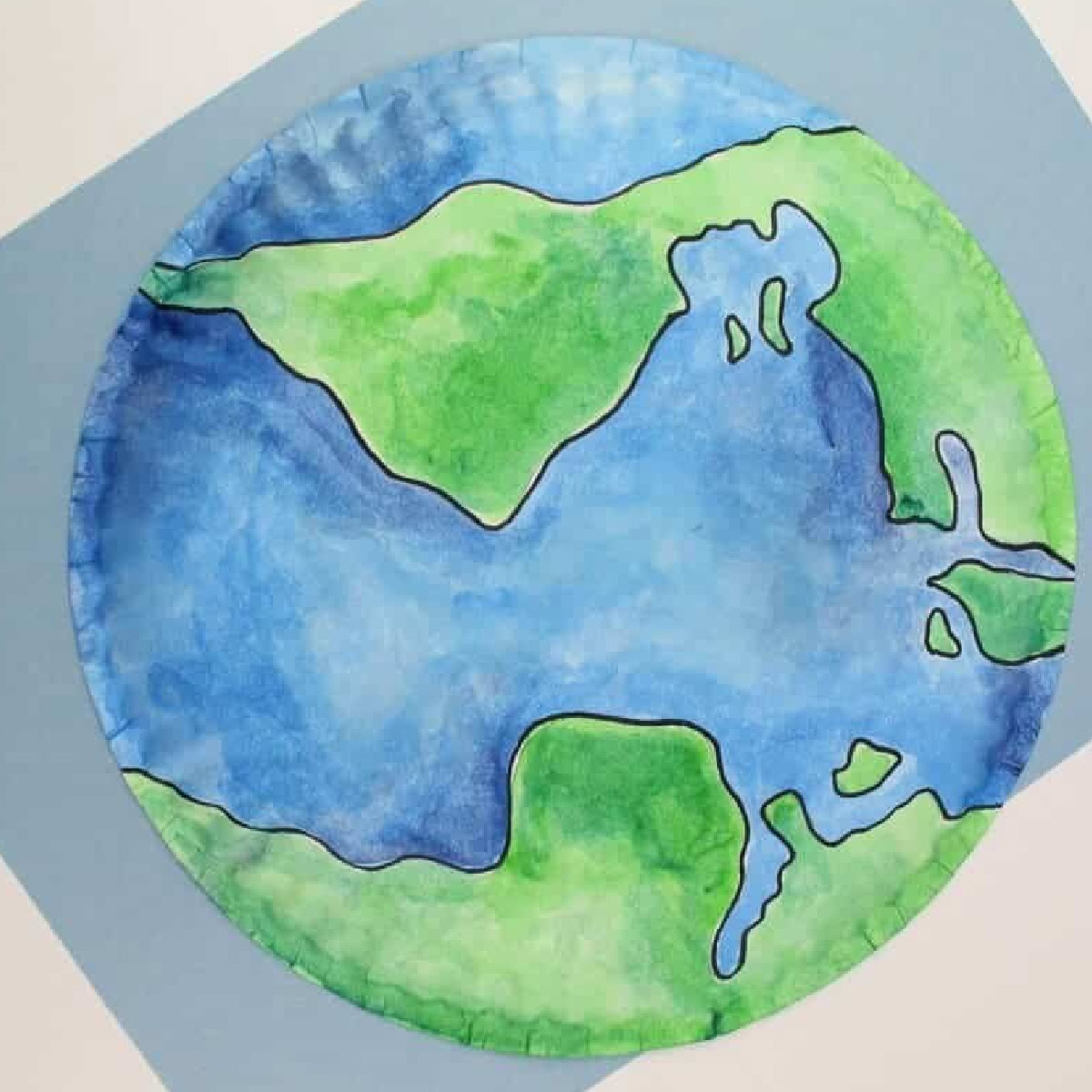 Paper Plate Earth Craft Kids Will Love | The Inspiration Edit