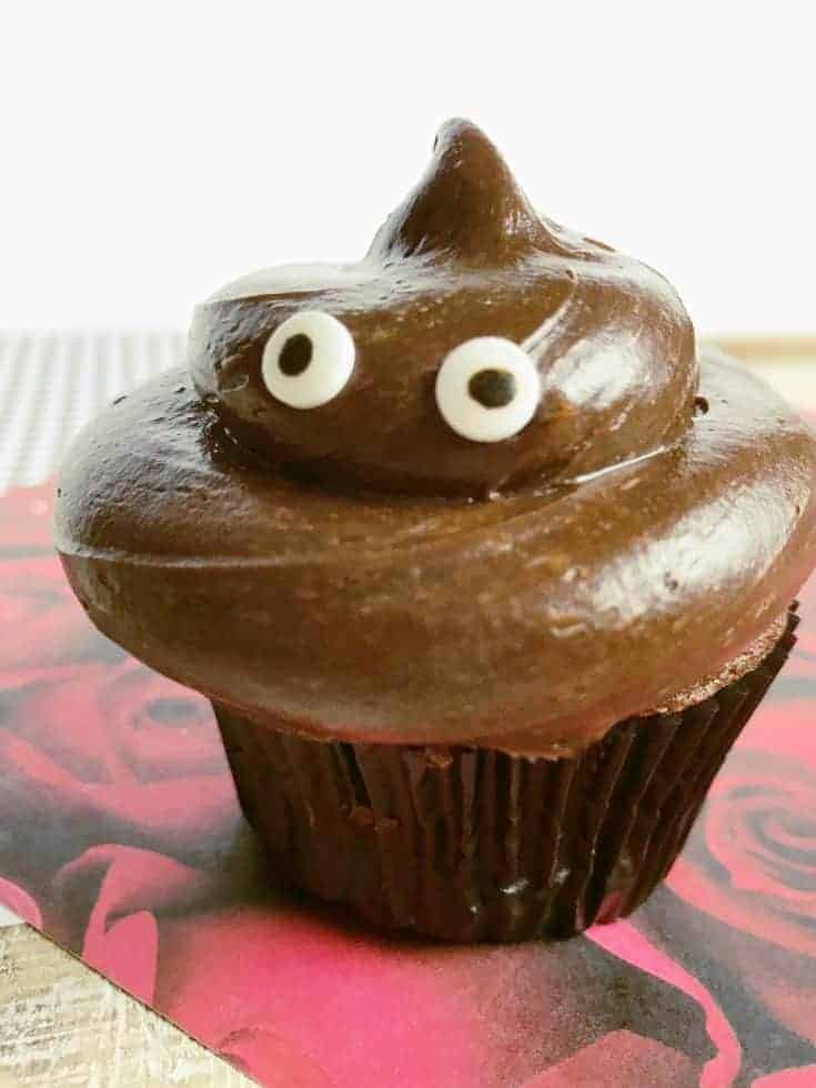 Love Stinks Poop Emoji Cupcakes | The Inspiration Edit