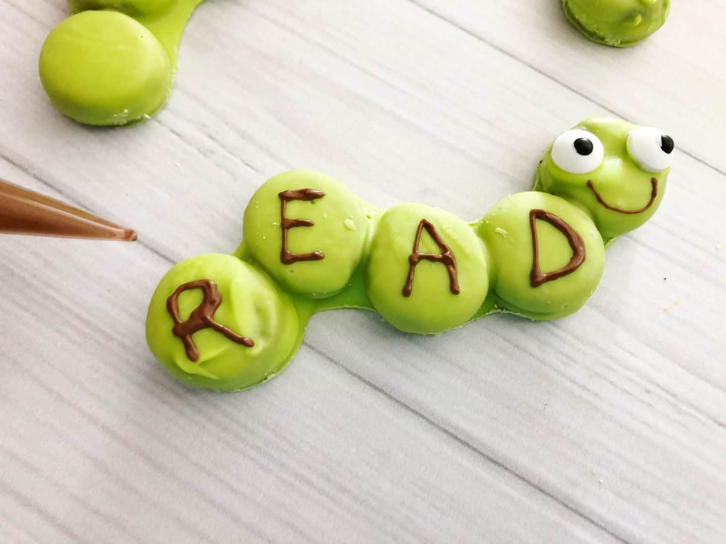 Bookworm Cookies to Encourage Reading | The Inspiration Edit