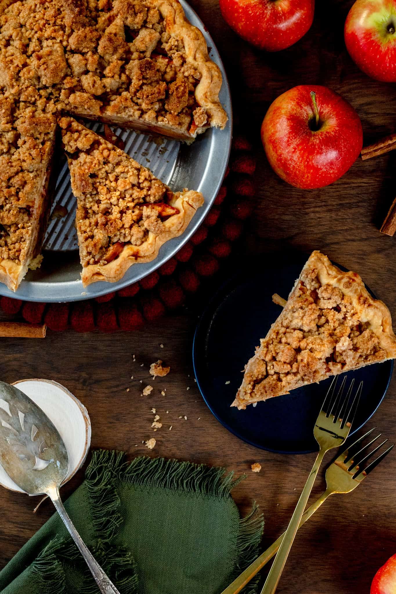 how long to cook dutch apple pie