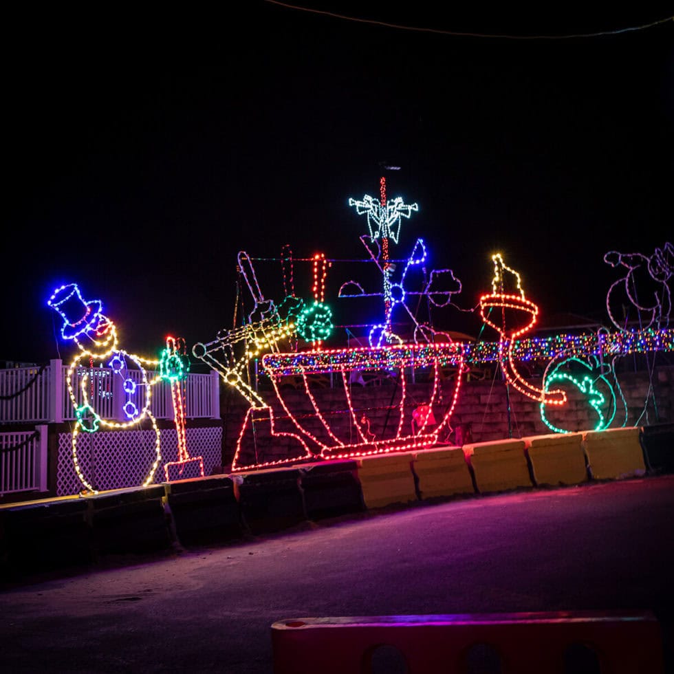 Holiday Light Show - Diggerland USA