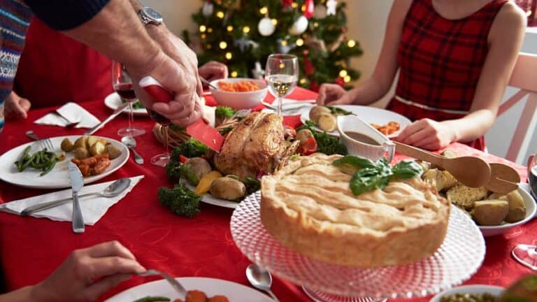 French Christmas food in France: 27 holiday dinner menu traditions