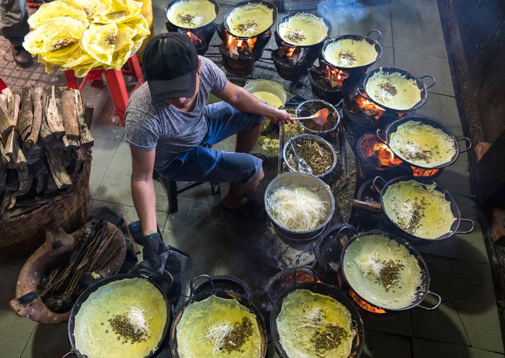 How To Make Banh Xeo Vietnamese Sizzling Pancakes (Recipe Guide)