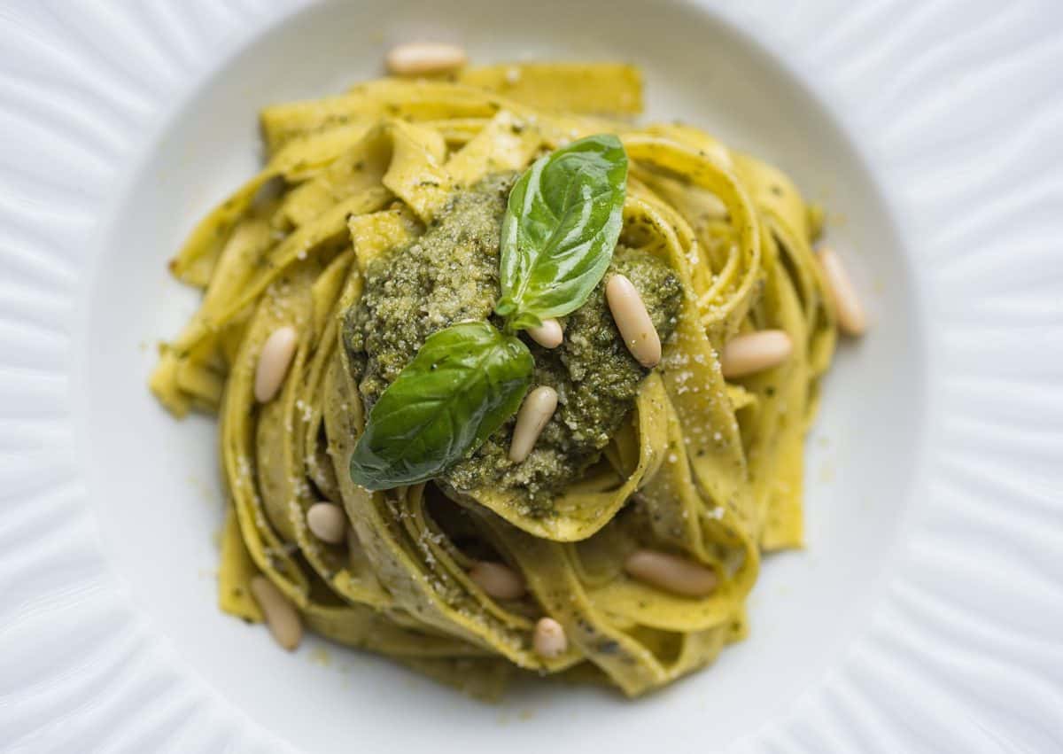 The Italian Pasta Dish That’s Simpler — And More Authentic — Than You ...