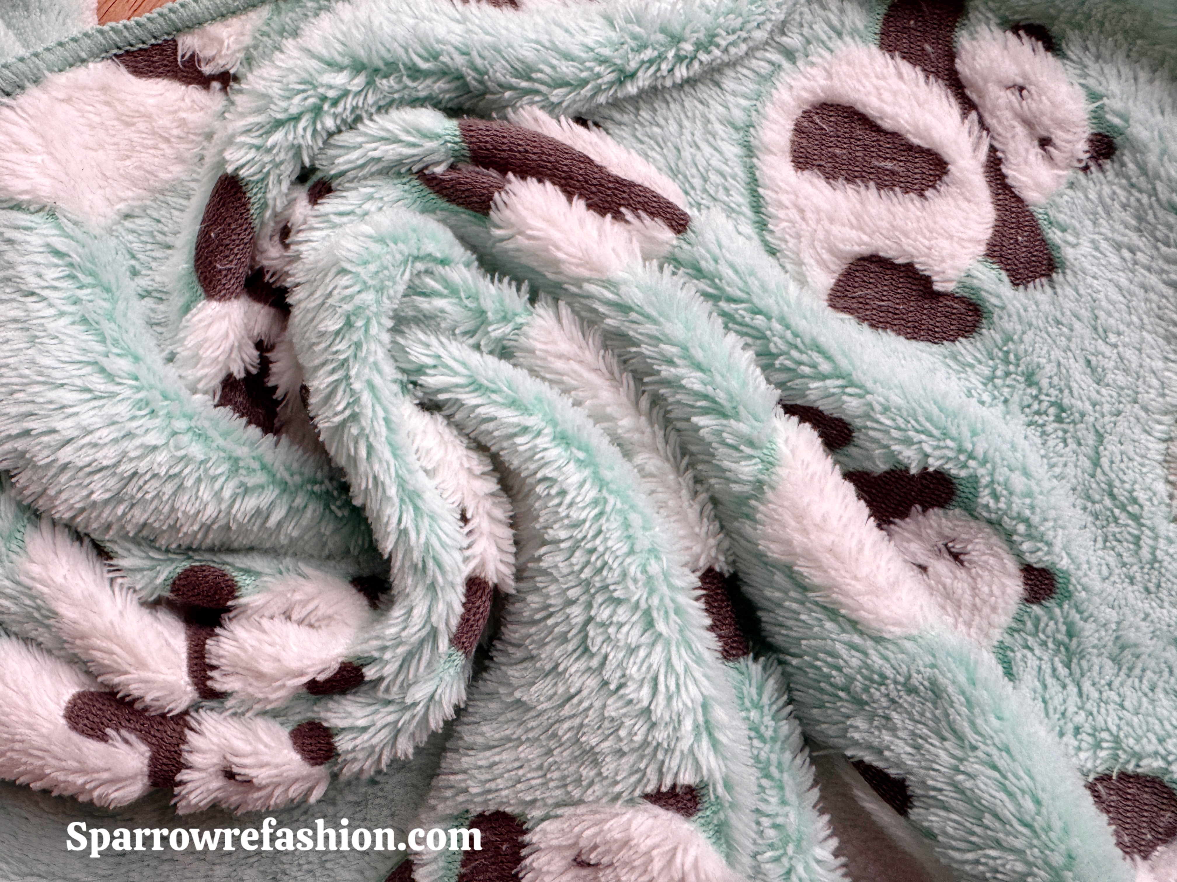 How to Sew Minky Fabric (Without Losing Your Mind) - Sparrow Refashion ...