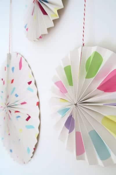 How to make a circle fan out of paper by The Listed Home