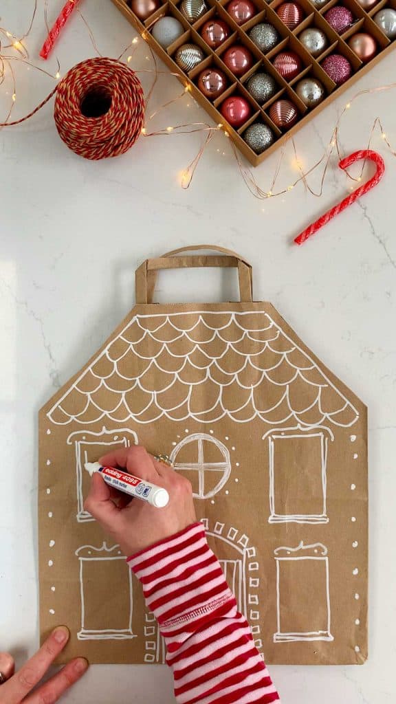 Make an Easy DIY Gingerbread House Christmas Gift Bag