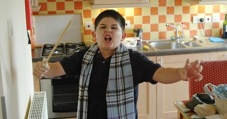 Why Am I So Boring? 10 signs you bore the hell out of everyone!