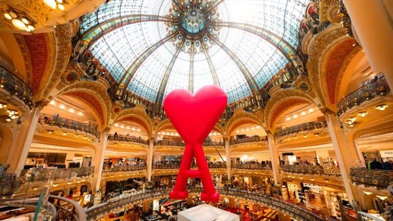 200+ types of French shop names in France, businesses & services too