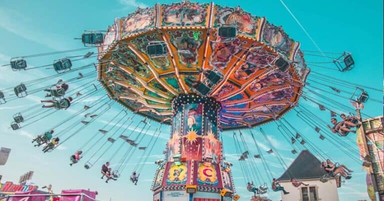 200+ types of French shop names in France, businesses & services too