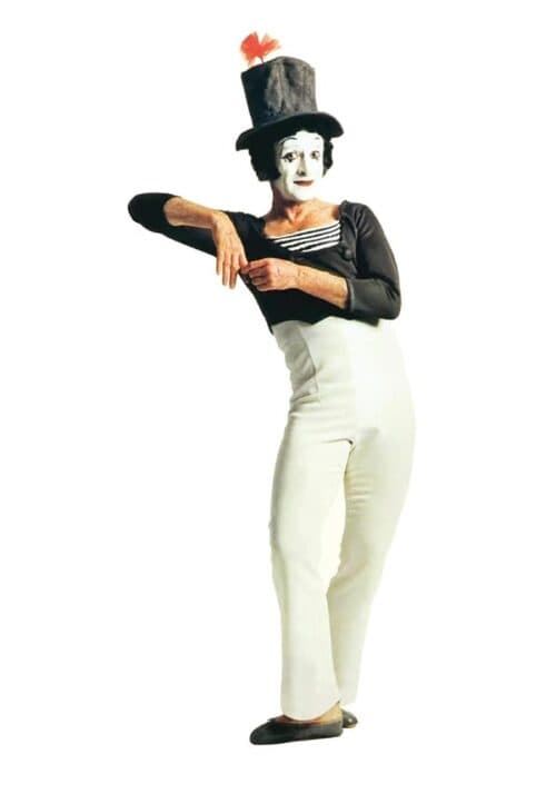 40 French Halloween costumes: Inspired ideas for adults
