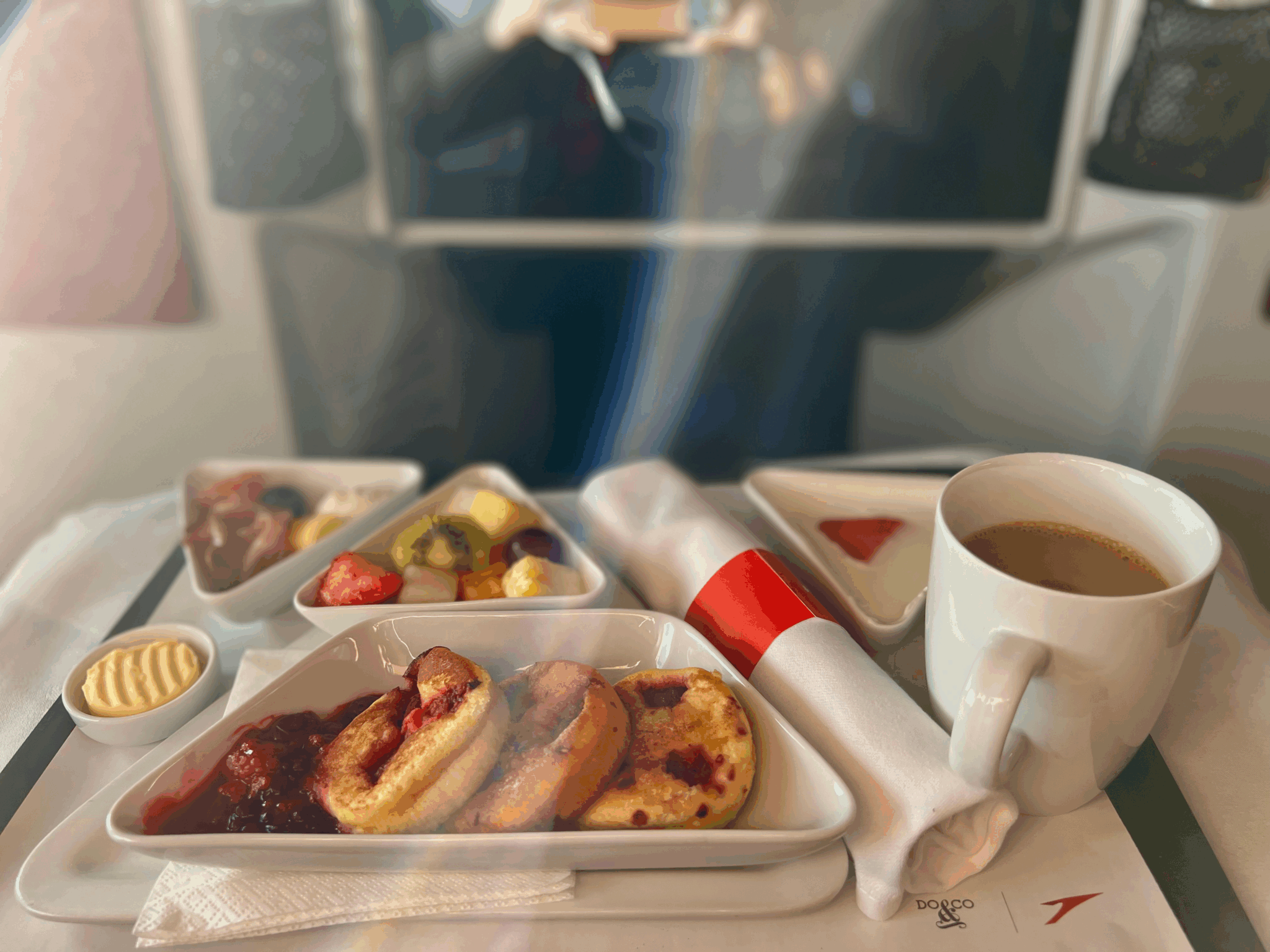 18 Travel Hacks I PERSONALLY Use as a Full-Time Traveler