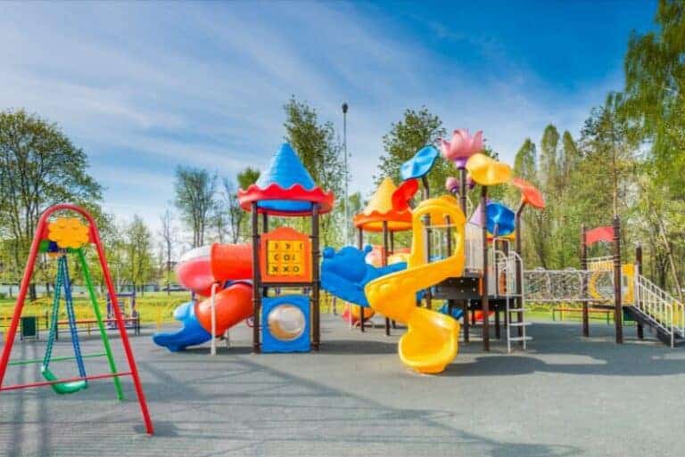 12 Playground Equipment Names (With Pictures)