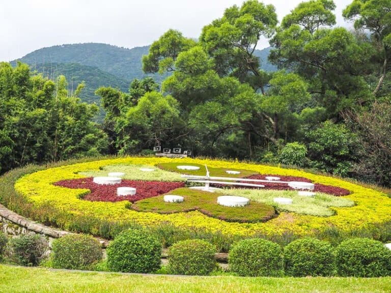 The Ultimate Yangmingshan National Park Guide - Taiwan Obsessed