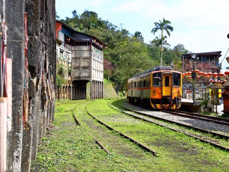 Pingxi Railway Line: A Guide to All 11 Awesome Stops - Taiwan Obsessed