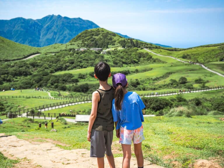 The Ultimate Yangmingshan National Park Guide - Taiwan Obsessed