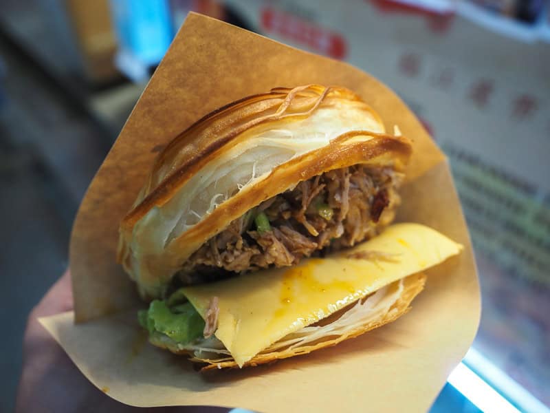 What to Eat at Tonghua (Linjiang Street) Night Market in Taipei ...