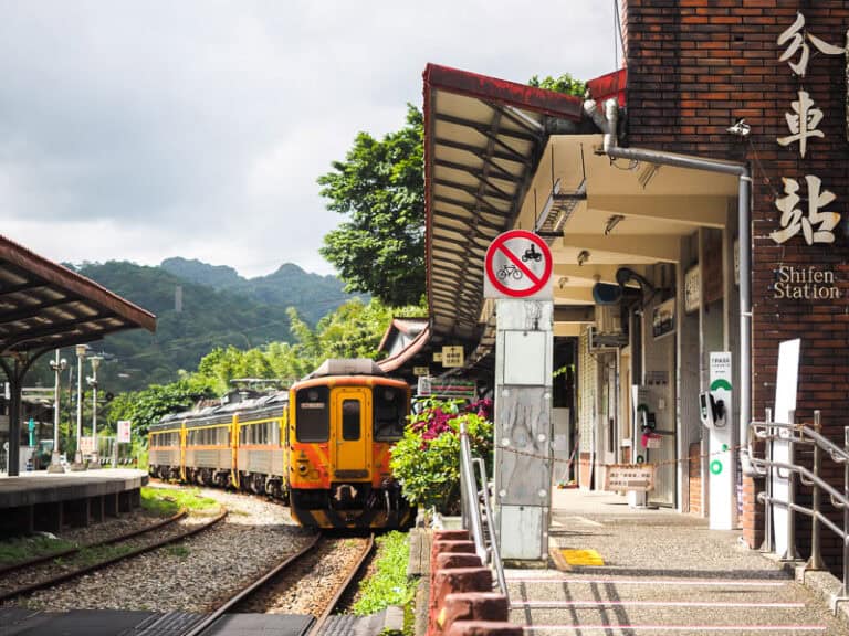 Pingxi Railway Line: A Guide to All 11 Awesome Stops - Taiwan Obsessed
