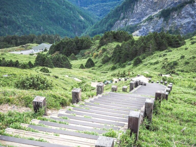 How to Visit Hehuanshan for Epic Sunrises, Hiking, and Snow - Taiwan ...