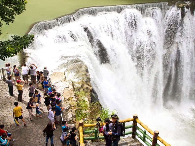 How to Visit Shifen Waterfall, Taiwan’s Most Famous Waterfall - Taiwan Obsessed