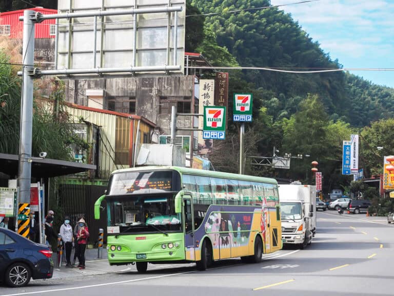 The Full Chiayi-to-Alishan Bus Schedule and Passenger Guide - Taiwan ...