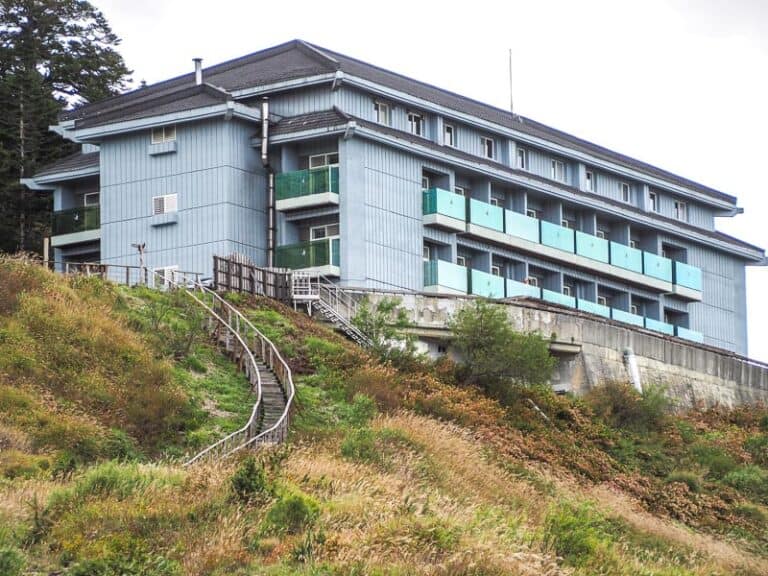 Staying at Songsyue Lodge, Hehuanshan (and how to book it) - Taiwan ...