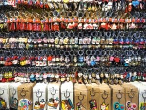 How to Eat Your Way through Shilin Night Market, Taipei’s Largest ...