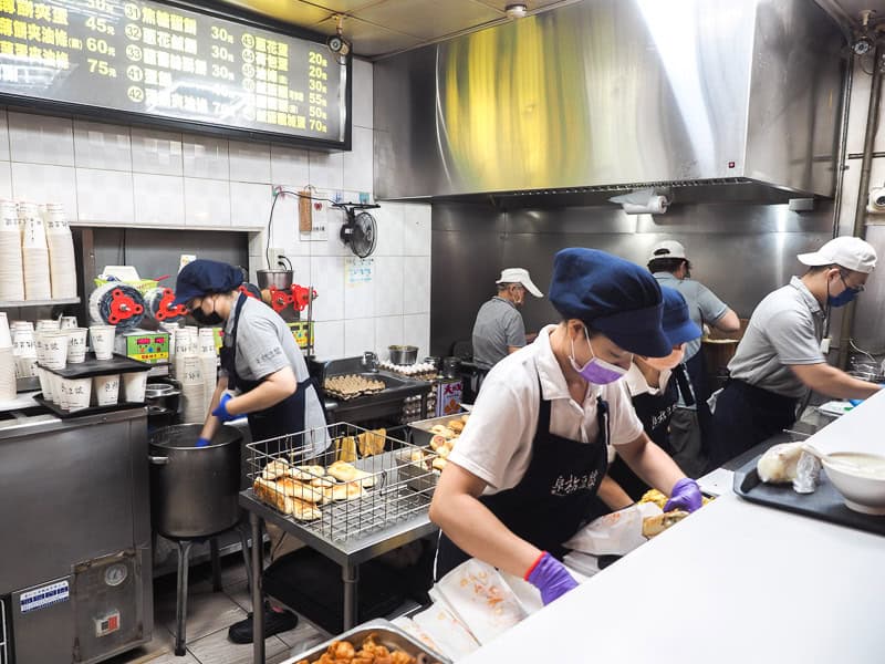 Visiting Fu Hang Soy Milk, Taipei’s Most Famous Breakfast Shop - Taiwan ...