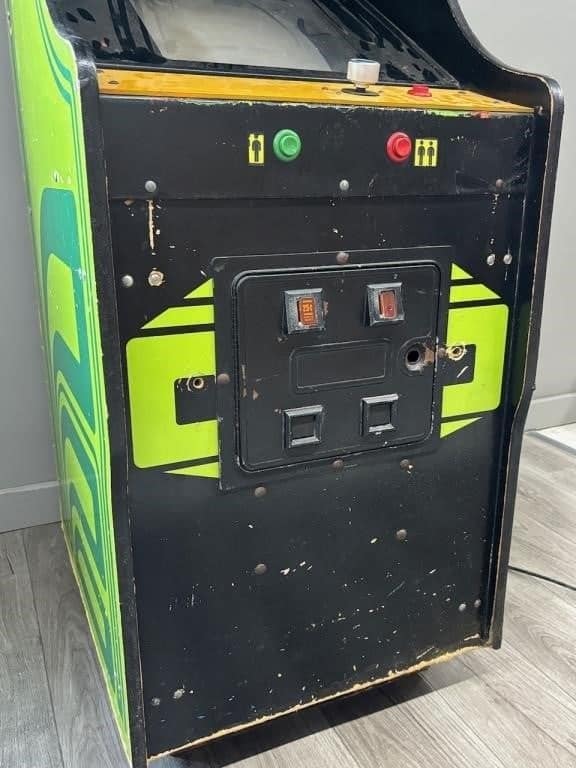 Vintage Arcade Machine ‘Arkanoid’, Taito Cabinet - AuctionsOntario.ca