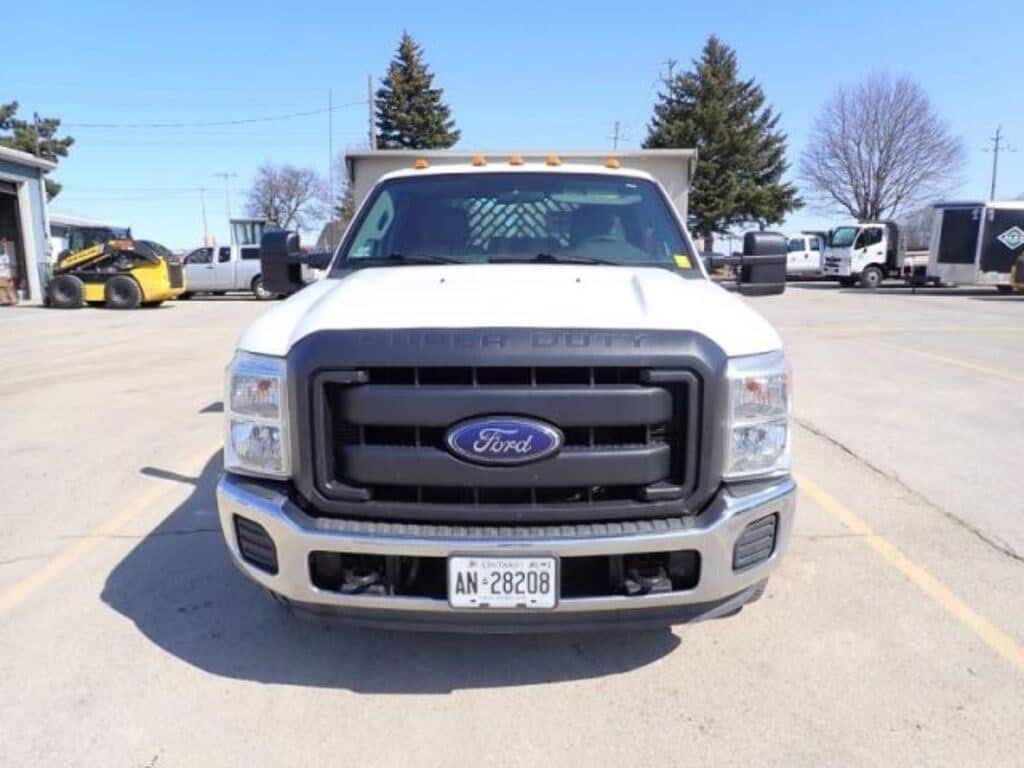 2016 Ford F-350 XL Super Duty Extended Cab Dually - AuctionsOntario.ca