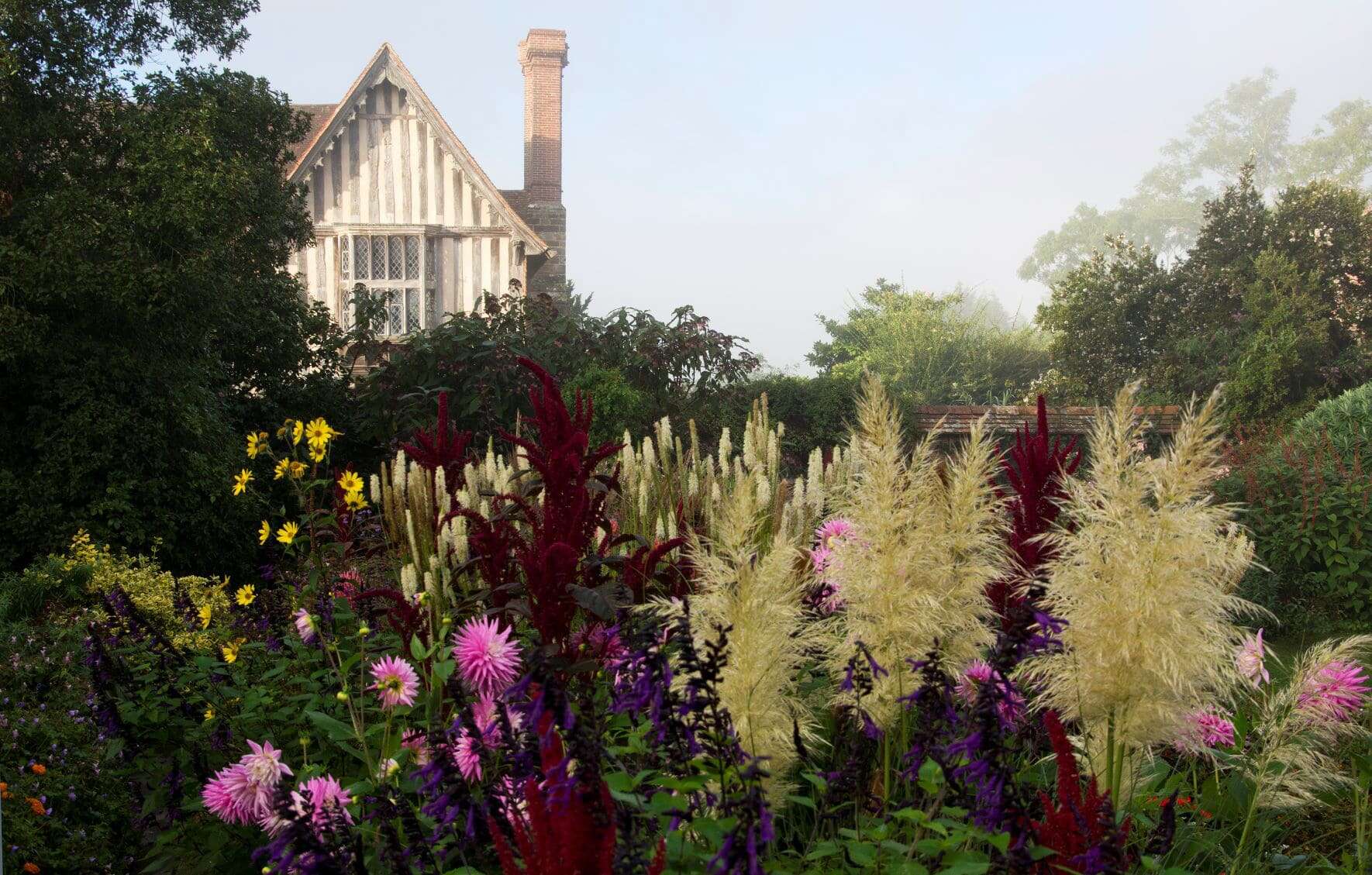 Tips and Inspiration from England’s Great Dixter Gardens ...